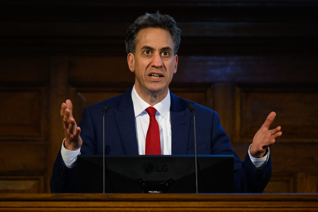 Labour MP warns that Miliband’s green agenda jeopardizes UK jobs and ...