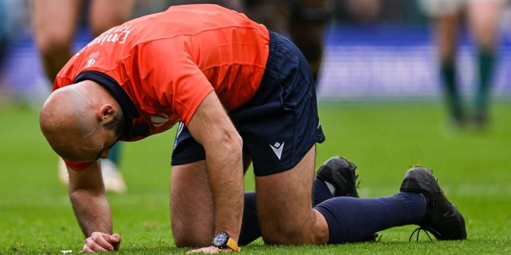 Referee injury leads to delay in Six Nations match between England and ...