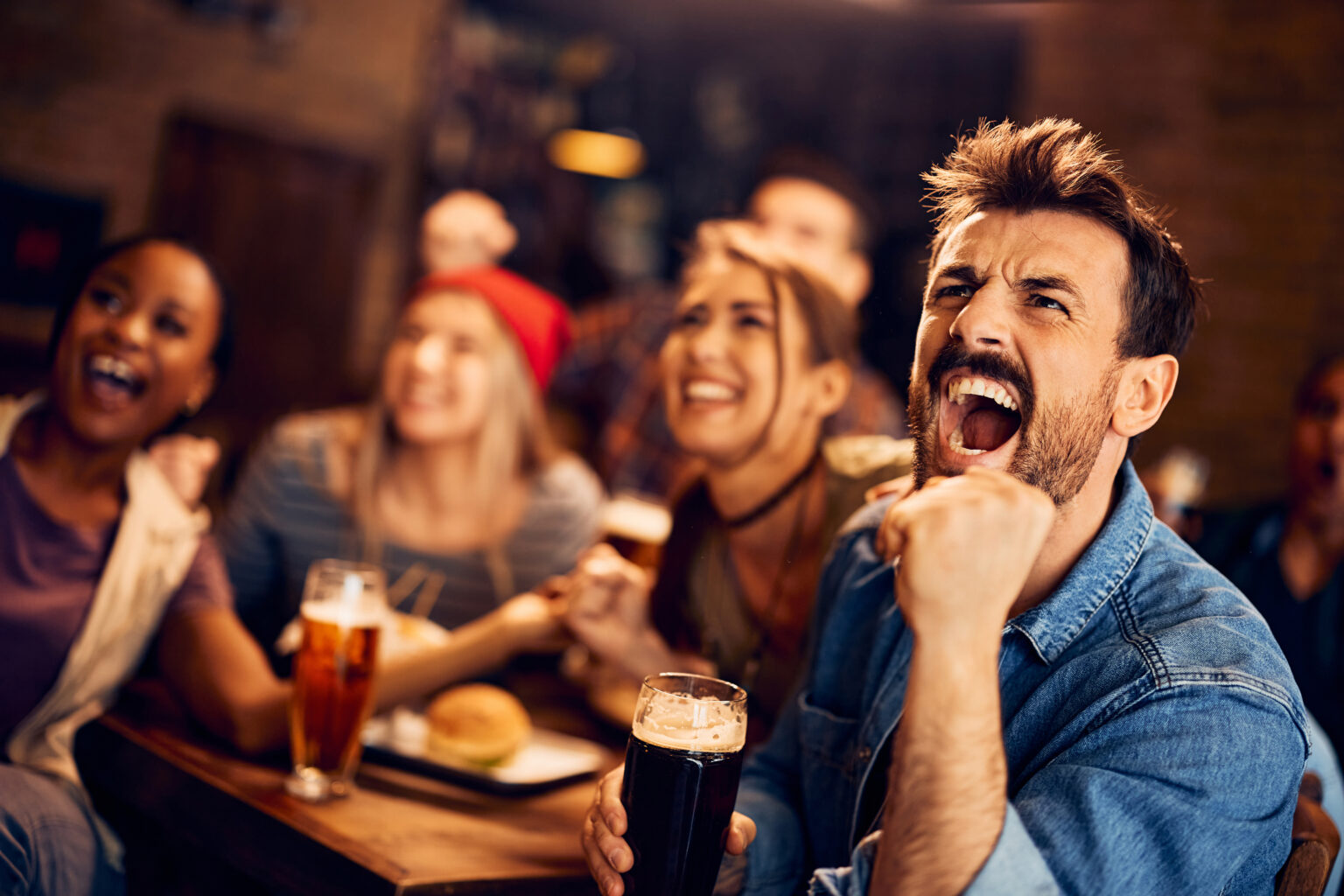 Pubs granted permission to serve pavement pints during World Cup ...